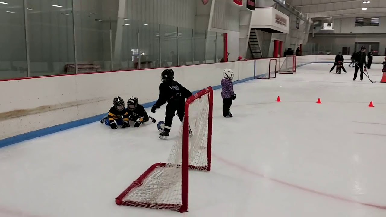 Football Skating On Ice - YouTube