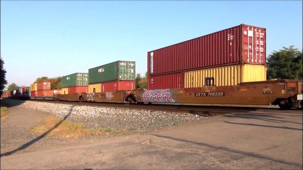 Big Fast CSX Double Stack Train Eastbound - YouTube