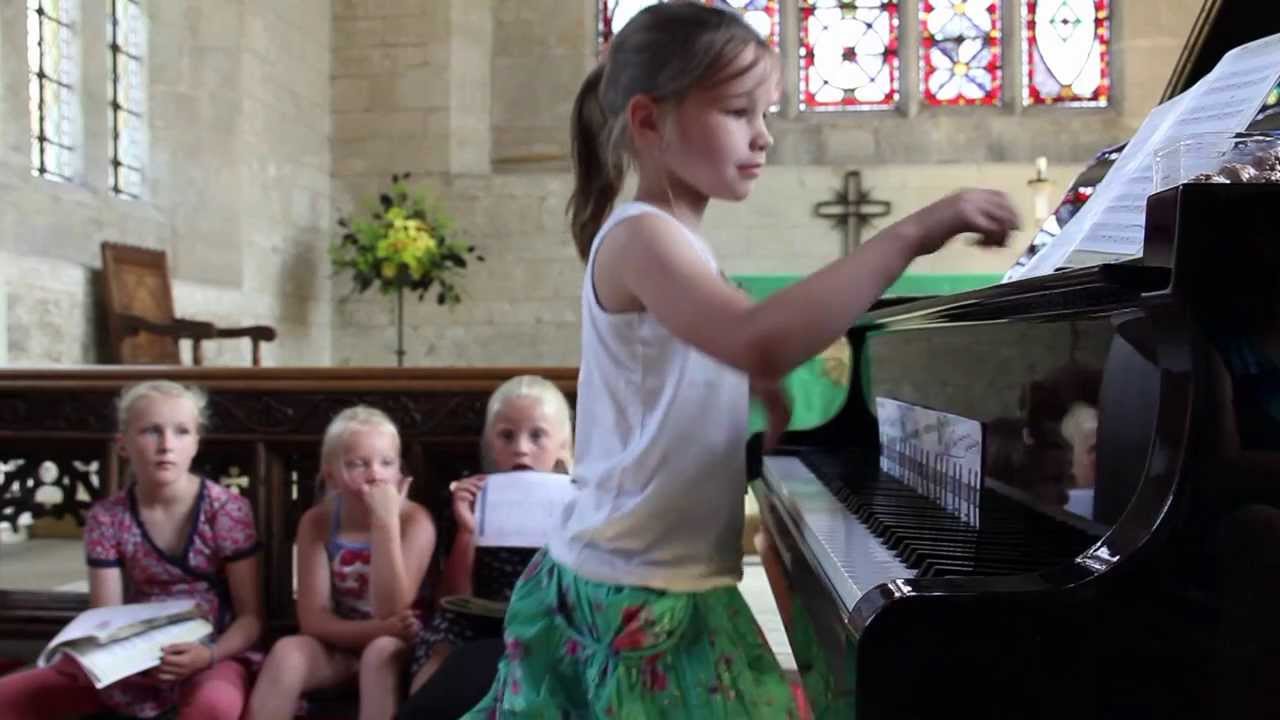 Sofia Siemens: Roses from the South - Johann Strauss II - YouTube