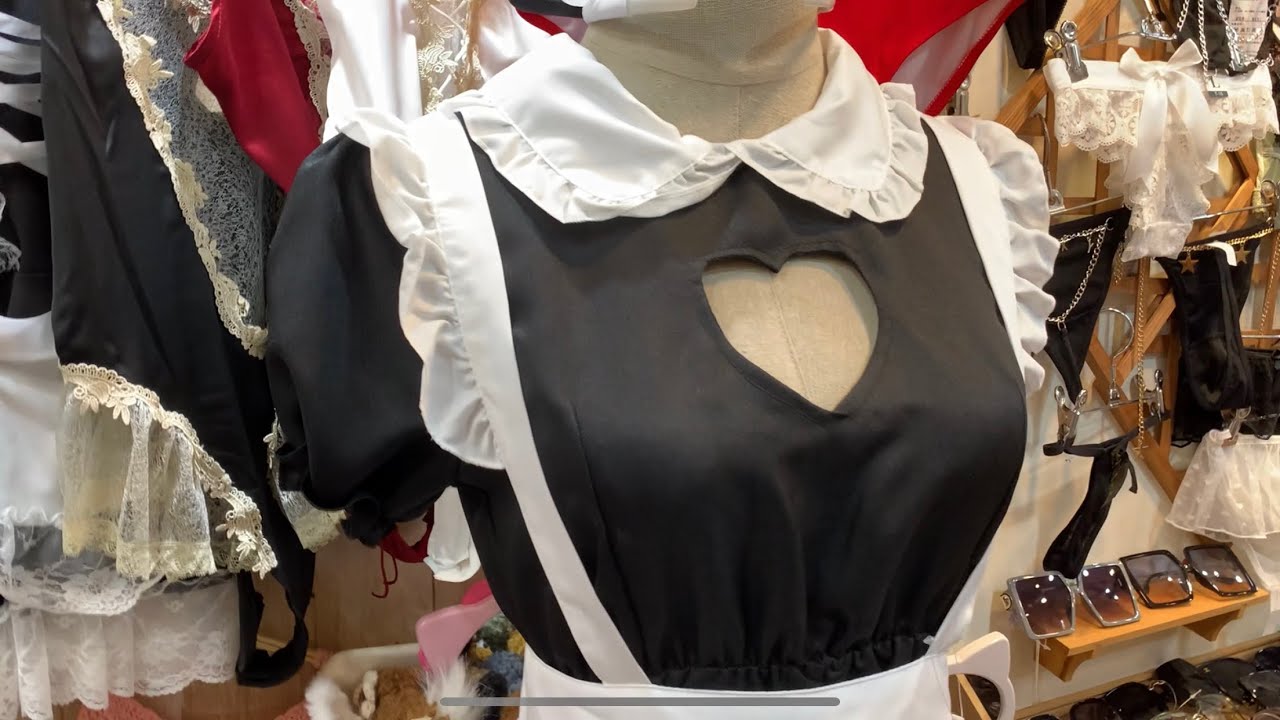 WONDER WOMAN COSPLAY TRY ON FAIL⚡️ HALLOWEEN COSTUME HUNT 🛍 CITY NIGHT ...