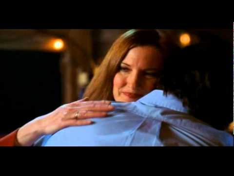 Smallville clark uses heat vision while hugging martha - YouTube