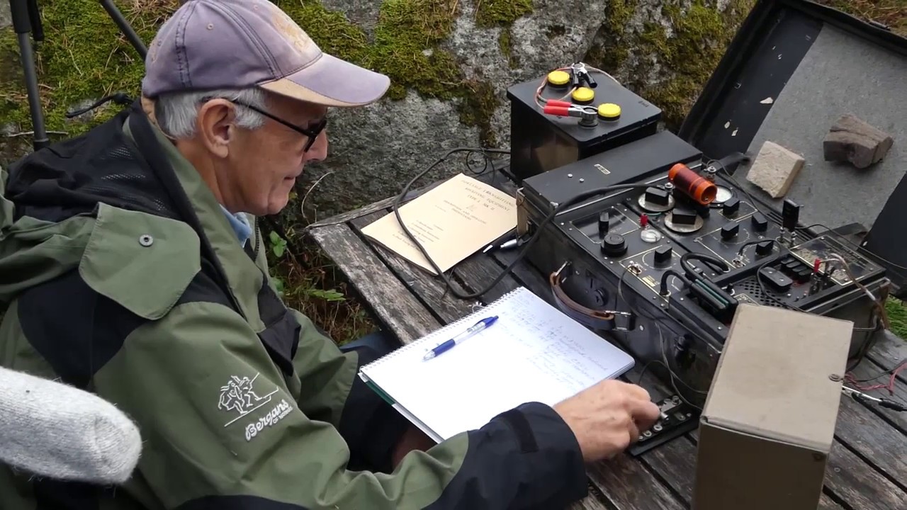 Agent Radio WW2 Type 3, MK2, SOE - YouTube