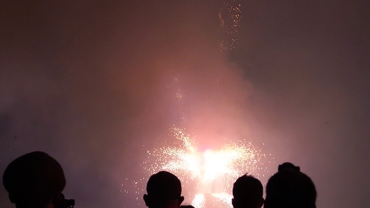 Cliffe bonfire Society 2018 Pope Lewes bonfire - YouTube