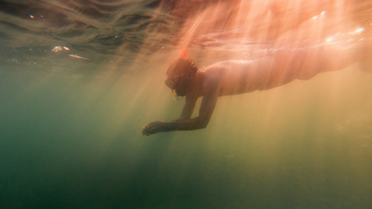 How to capture epic underwater sun rays - YouTube