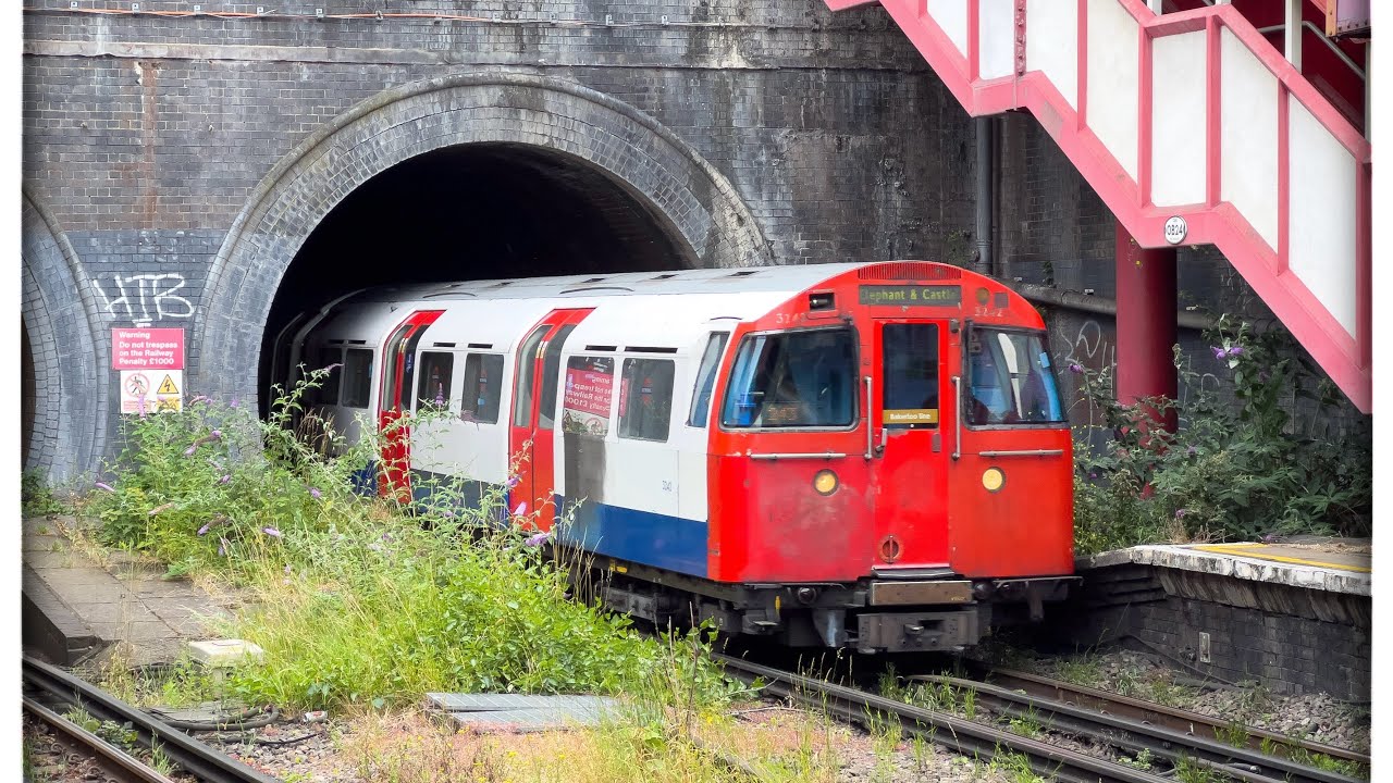 Bakerloo & London Overground trains at Kensal Green. 3rd July 2024 ...
