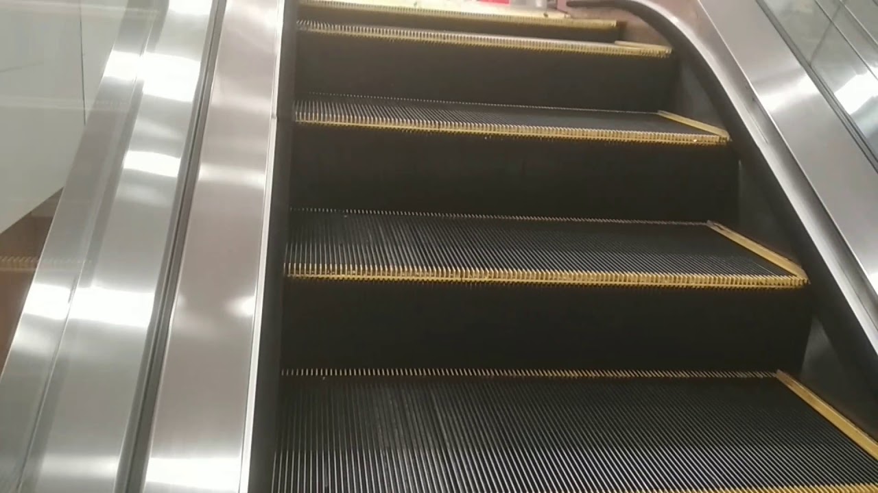 The store Hitachi Escalator - YouTube