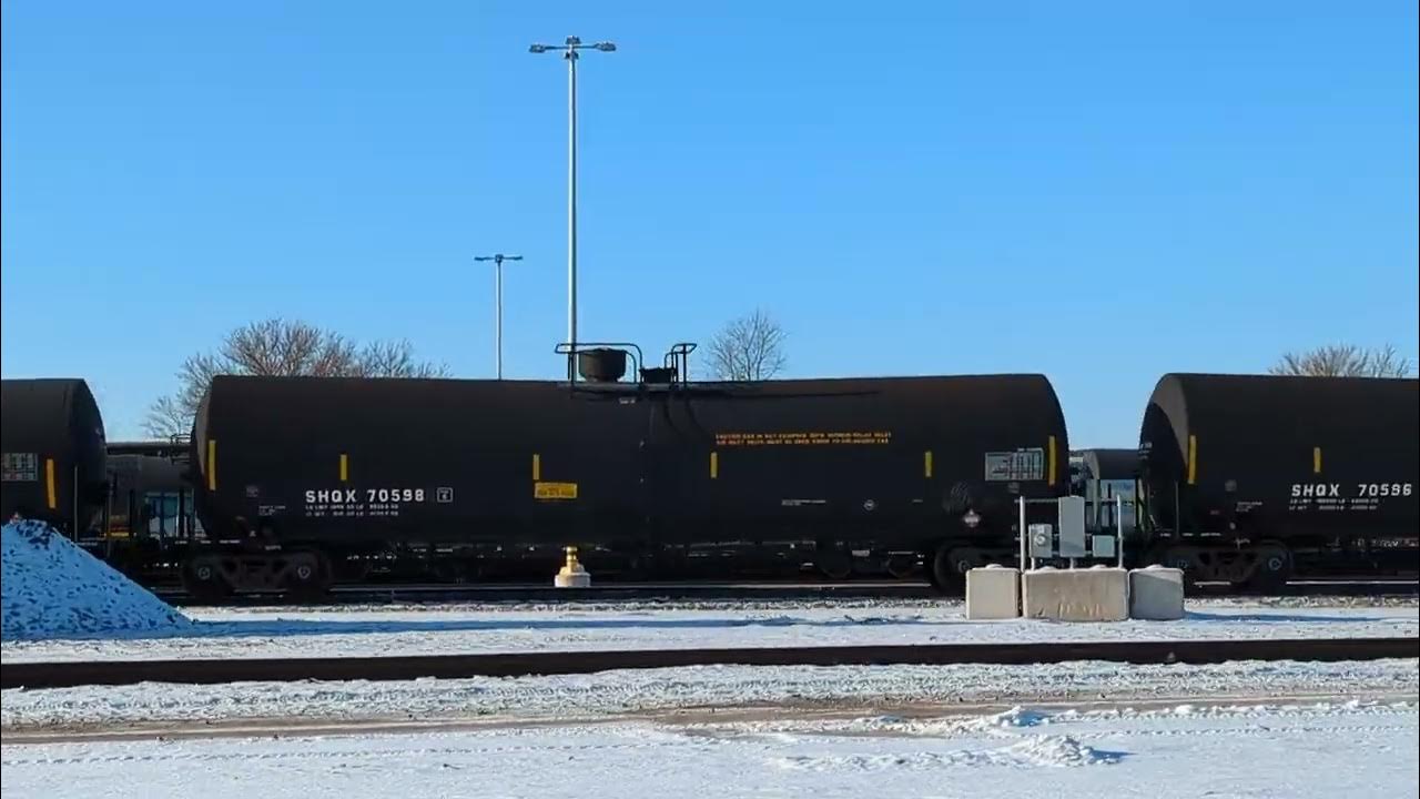CP Nahant Yard - Davenport, IA - 2025-01-03 - YouTube