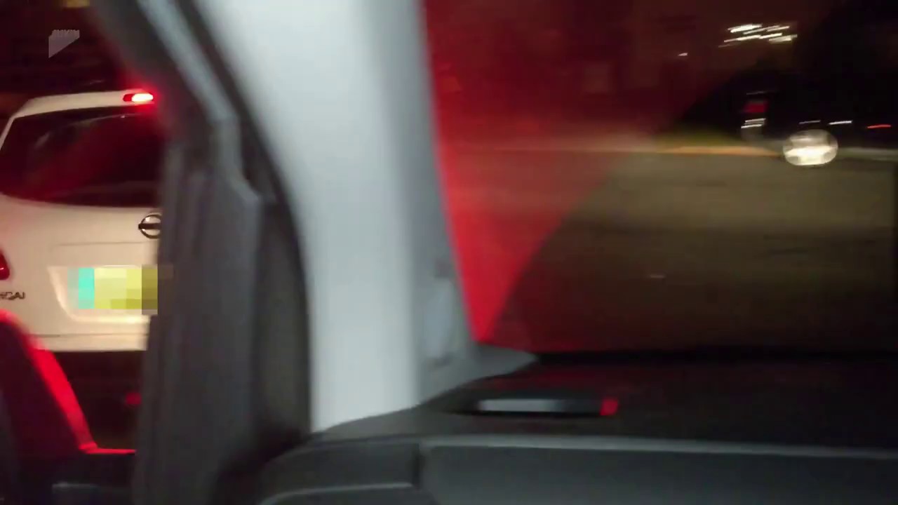 Scaring Drivers who Text And Drive - YouTube