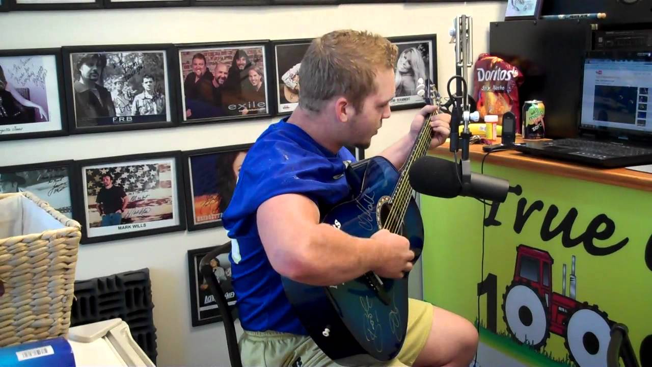 Seth Fields and Bo Weevil sing Folsom Prison Blues.mp4 - YouTube