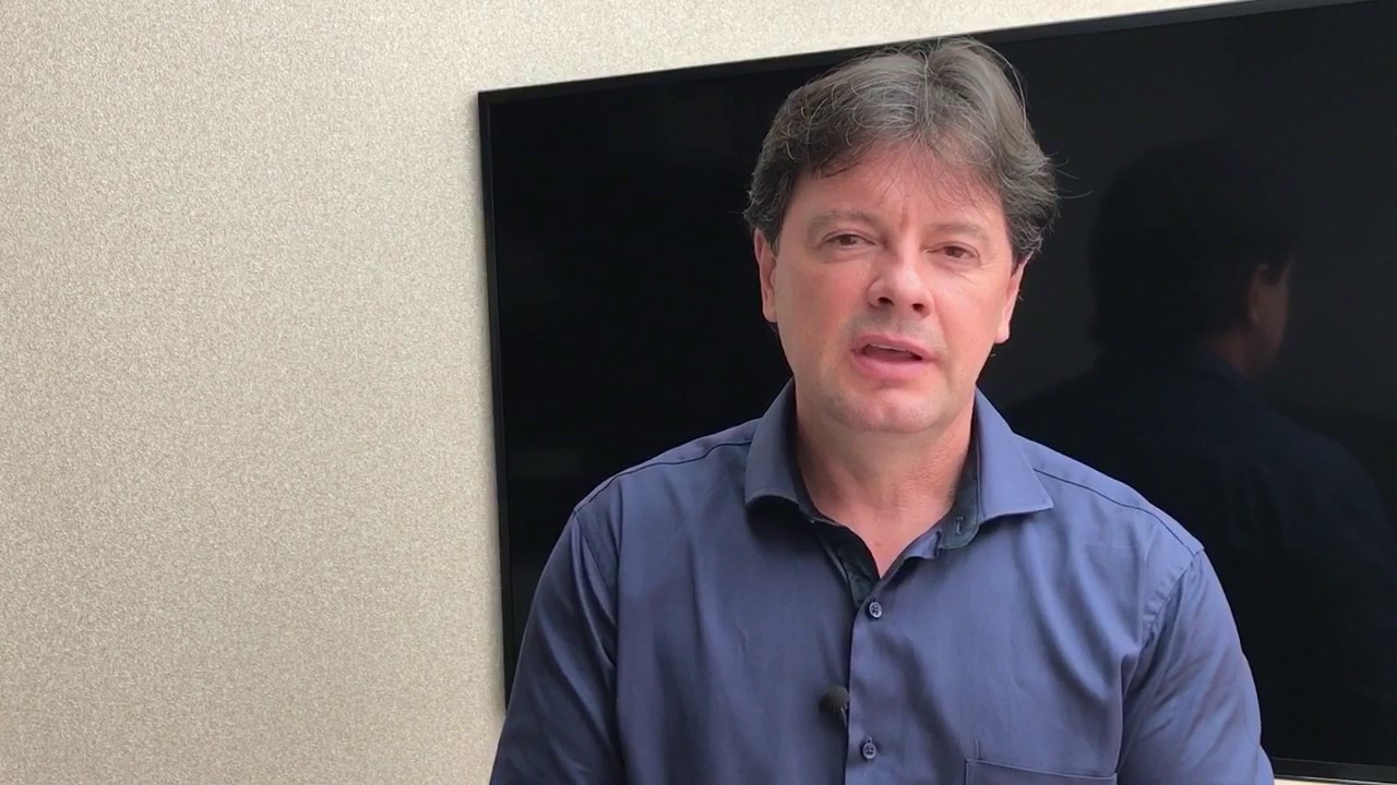 1 Minuto com Sandro Franco: Entrevista Coletiva - YouTube