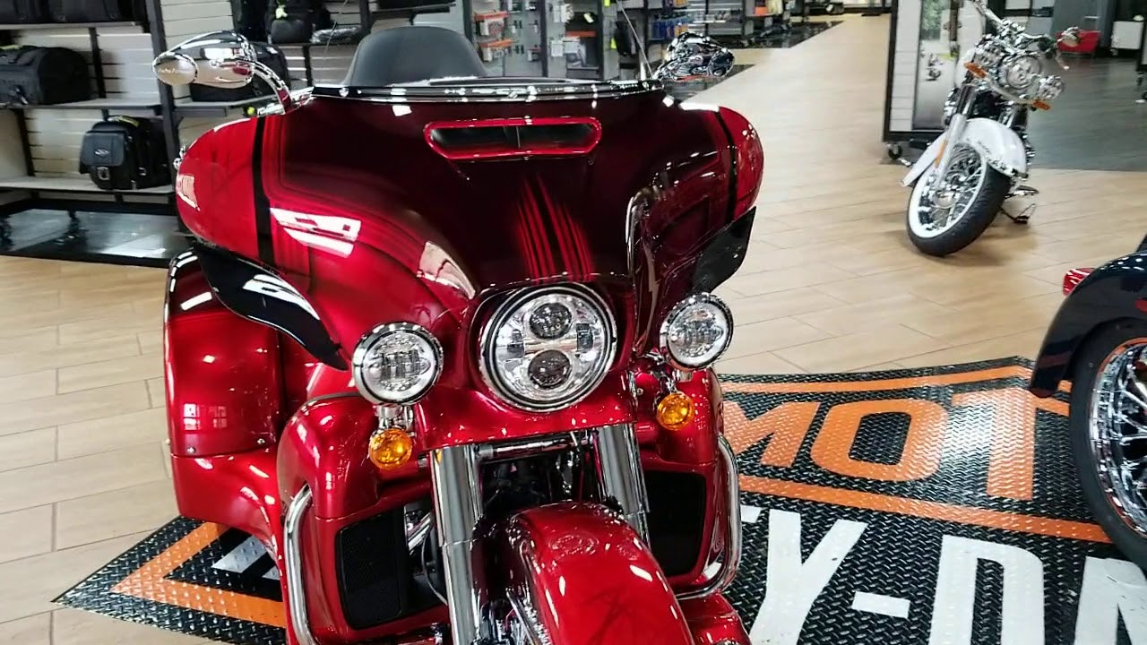 One-of-a-Kind 2020 Custom Harley-Davidson Tri-Glide Ultra Classic - YouTube