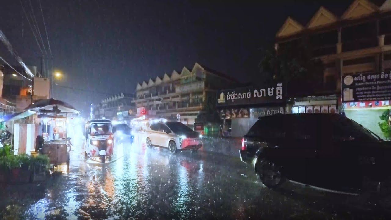 Rain walking at night - YouTube