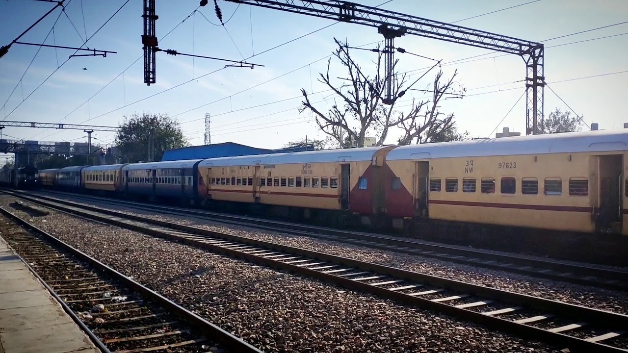 ABR WDM3A with Bandra - Chandigarh SF Express skipping Narela Railway ...