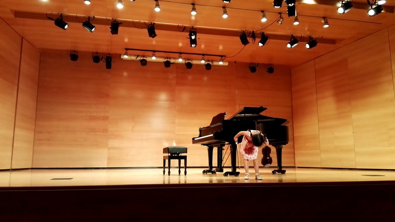 Youlan lin 6-years plays NO.4 F.Wohlfahrt violin competition Pozuelo de ...