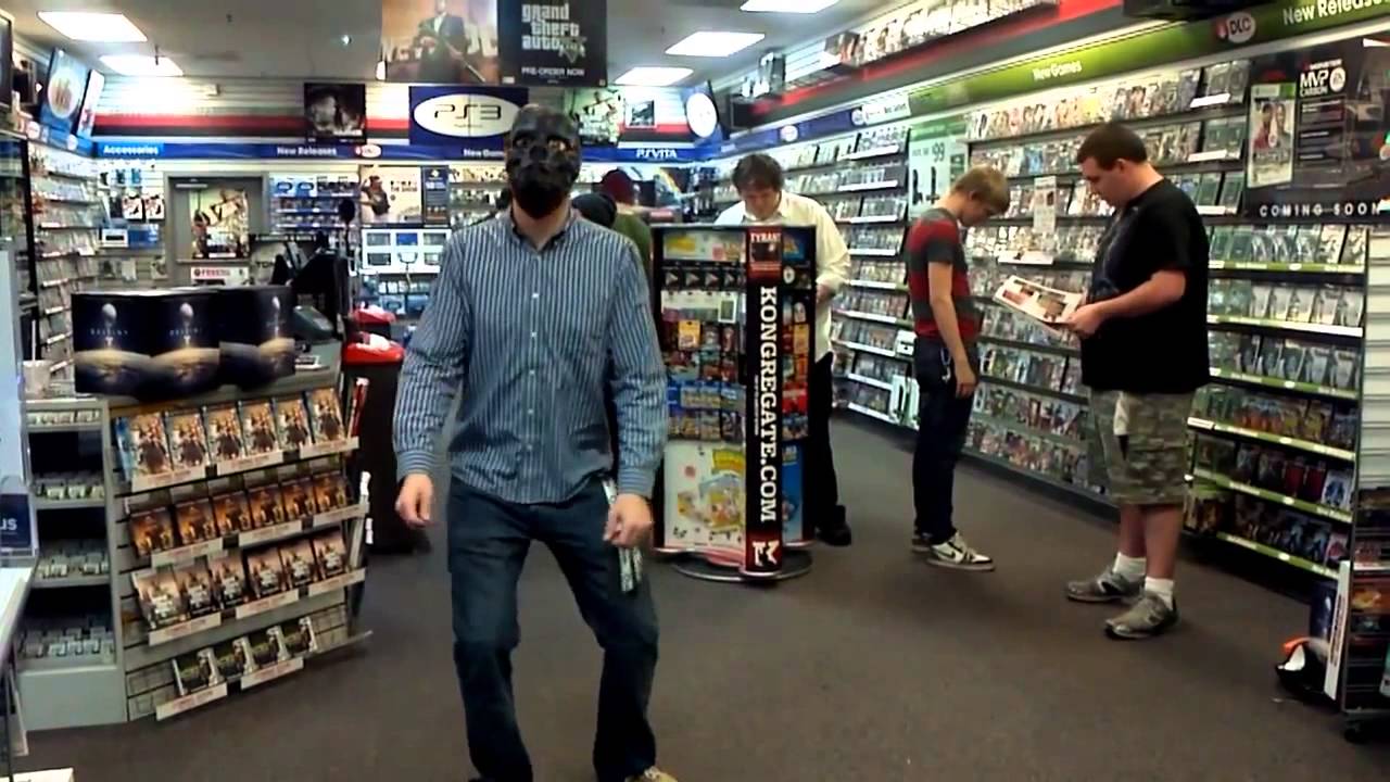 Harlem Shake! Game Stop Midnight Launch Edition - YouTube