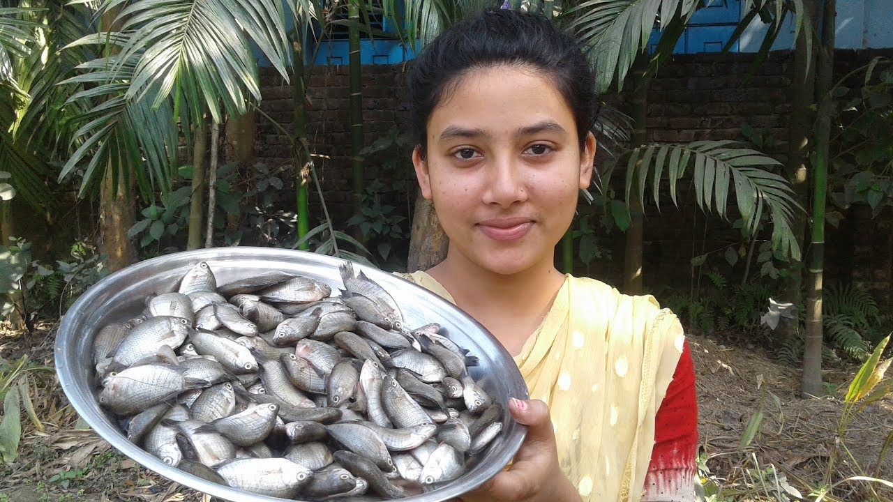 Kholshe Macher Jhal Curry | Fish Recipe | Tasty & Easy | Cooking By ...