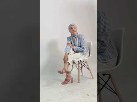 Behind the scene hijab photoshoot #model #hijab #modeling #photography #artist #contentcreator