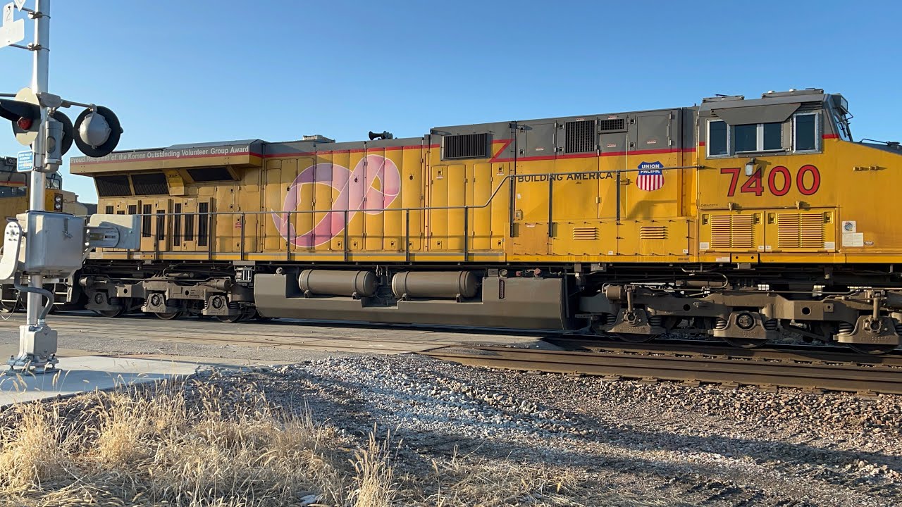 Eight UP trains in Ames, IA featuring UP 7400 on ZG2LT 3-2-23 - YouTube