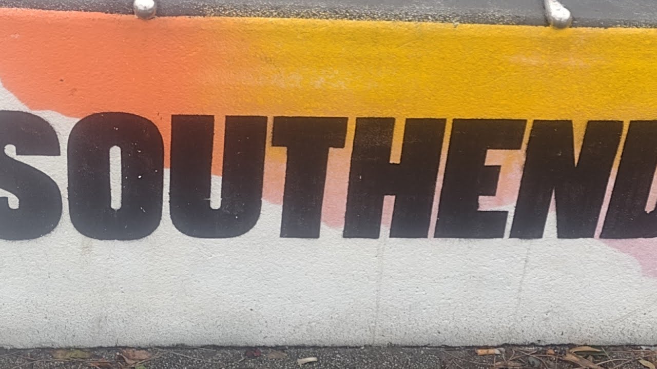 Southend's Super Saturday ShowTime with Xmas Lights switched on! - YouTube