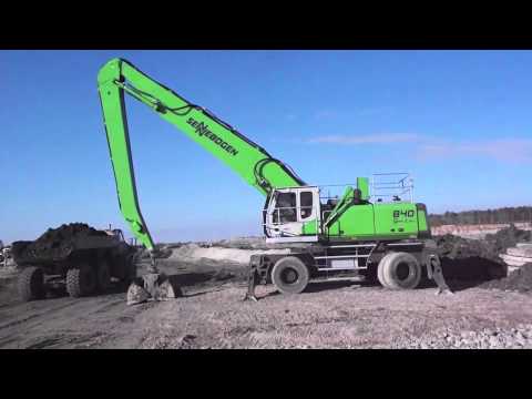 SeNNeBogen 840 With Clam Bucket Loading Crusher - YouTube