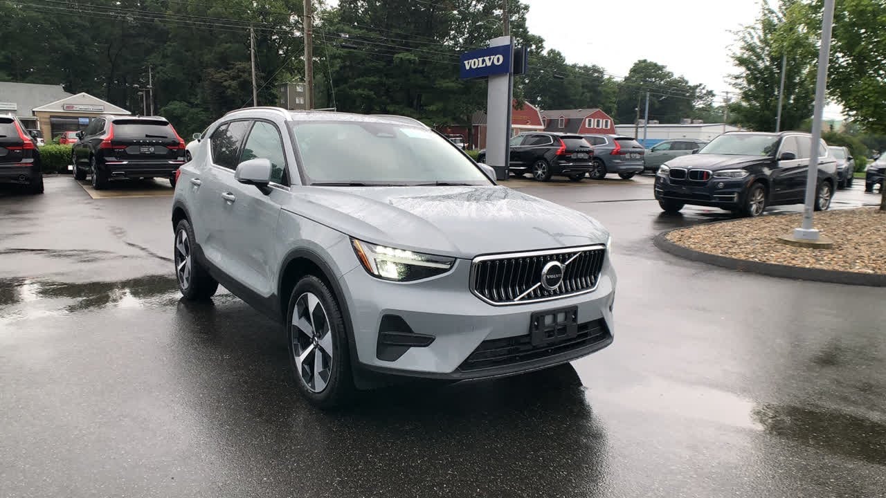 2025 Volvo XC40 Core Bright Theme CT Milford, New Haven, Guilford ...