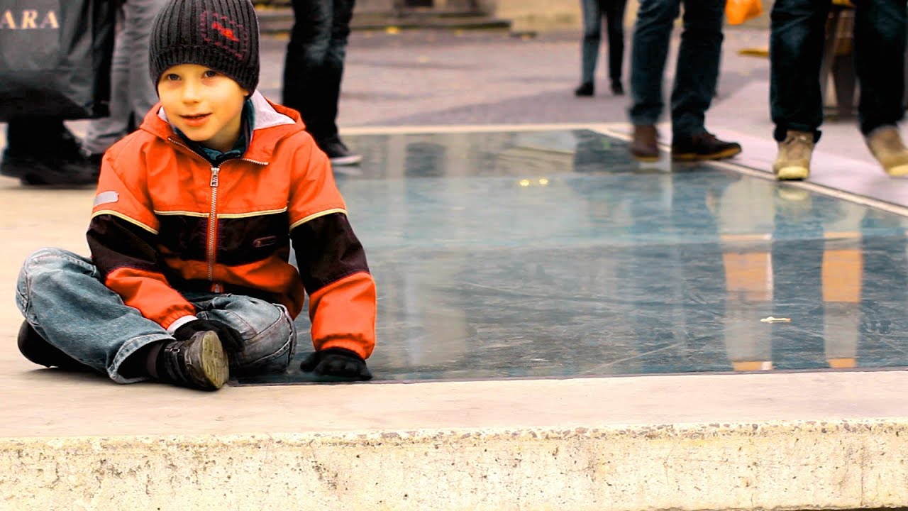 Funny Super Glued Coin Prank in Tallinn! - YouTube