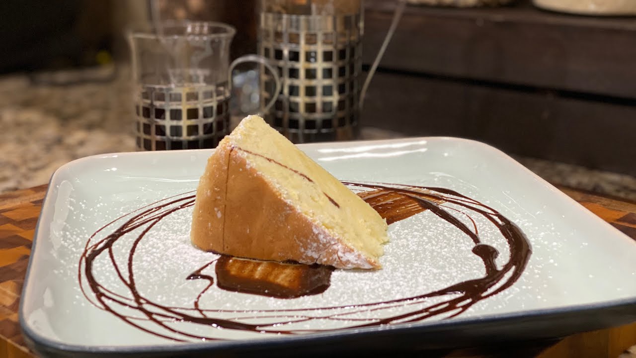 Plating a piece of cake - YouTube