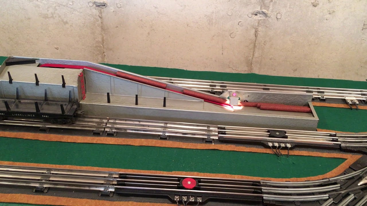 Lionel Train Part 5 , 364 Lumber Loader - YouTube