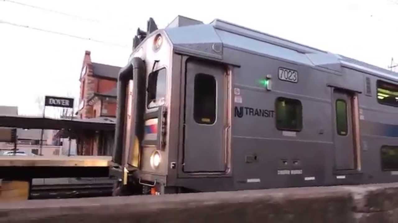 (HD) Loud K5LA Horn While Pacing Another NJT Bi-level - YouTube