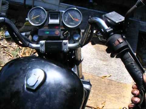 86 VF700 Magna - YouTube