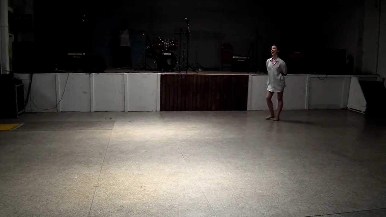 Júlia Borges dançando Kozmic Blues - Janis Joplin - YouTube