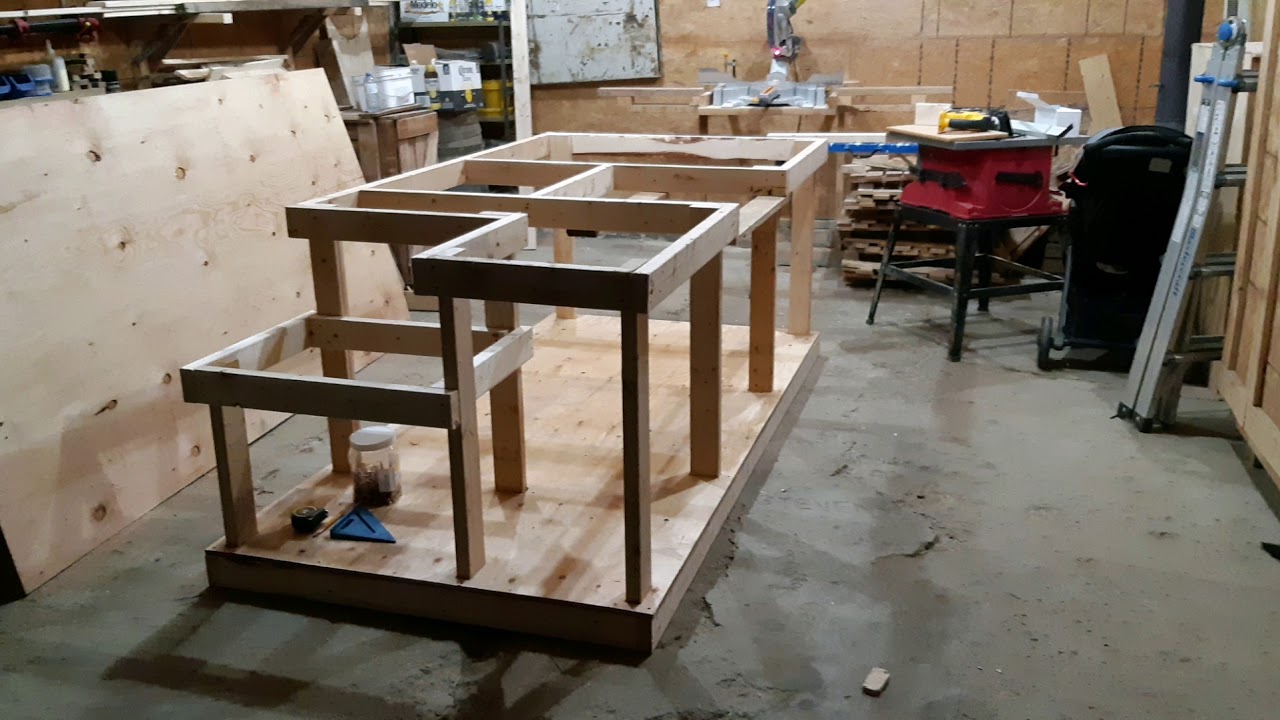 Building a Mitre saw Table - YouTube