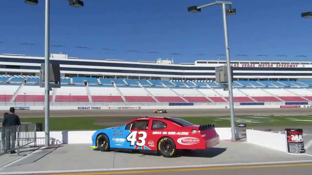 Nascar pass by - YouTube