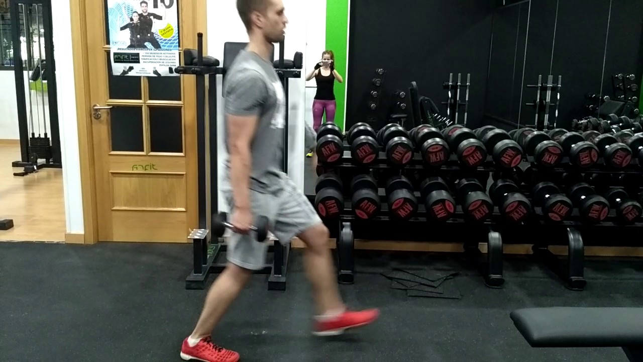 Zancadas alternas mancuernas - YouTube