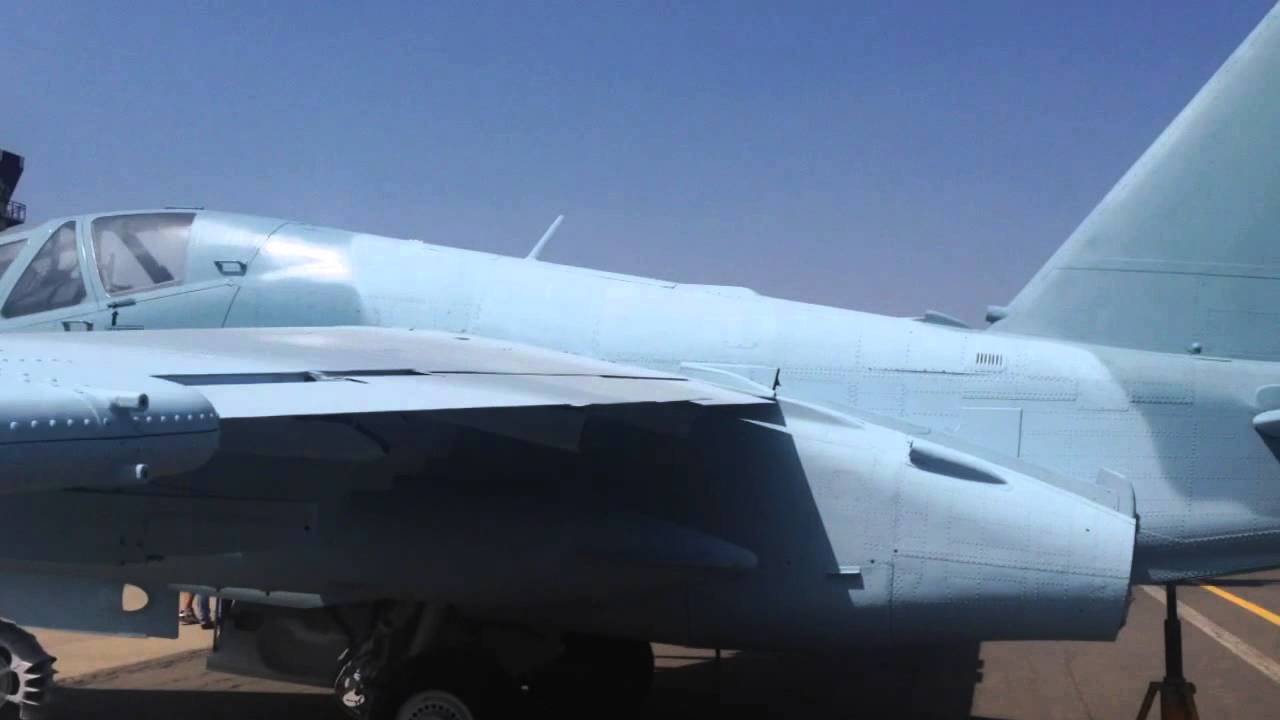 Su-25 (360) - Perú FAP - YouTube