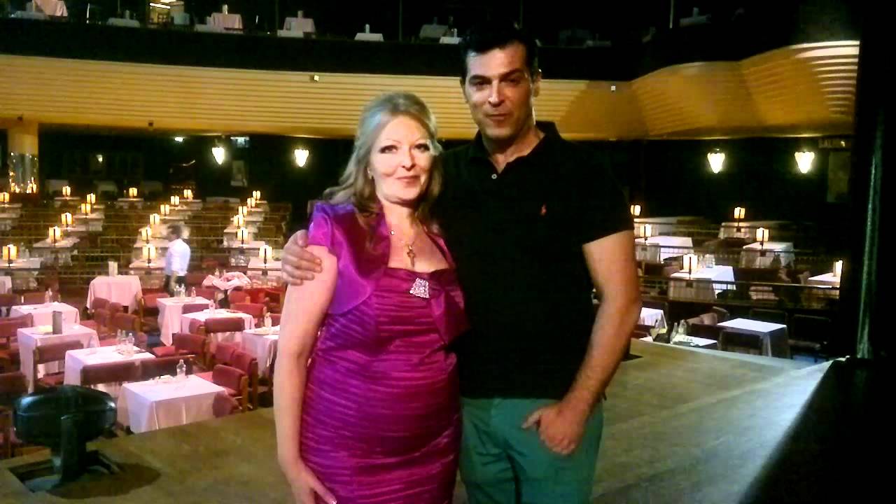 Saludo de César Heinrich junto a Anne Germain - YouTube