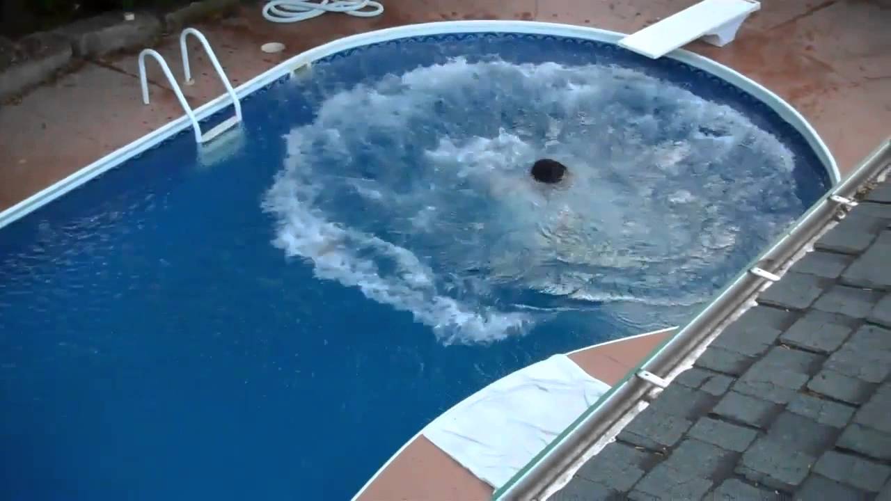 GAINER OFF ROOF TO POOL! - YouTube