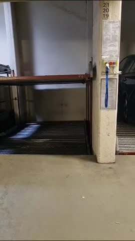 Parking à louer, Gare, Luxembourg - Rue du fort Wallis - YouTube