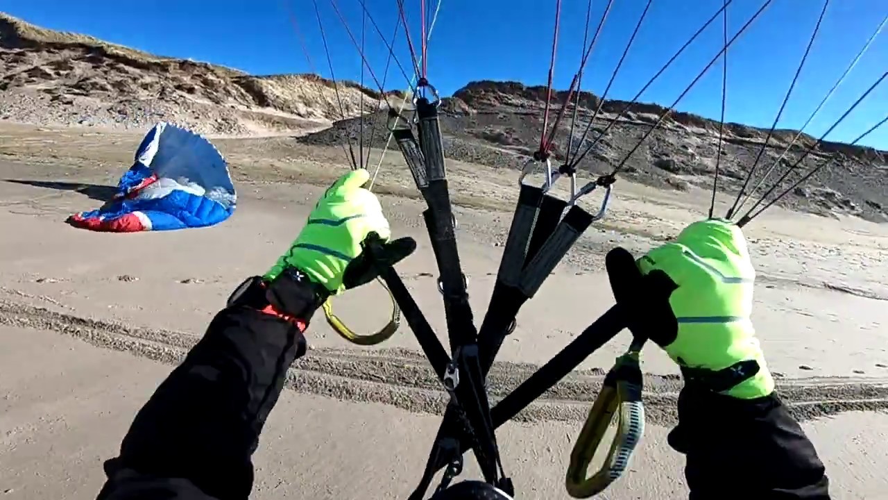Paragliding Beach Sailing - YouTube