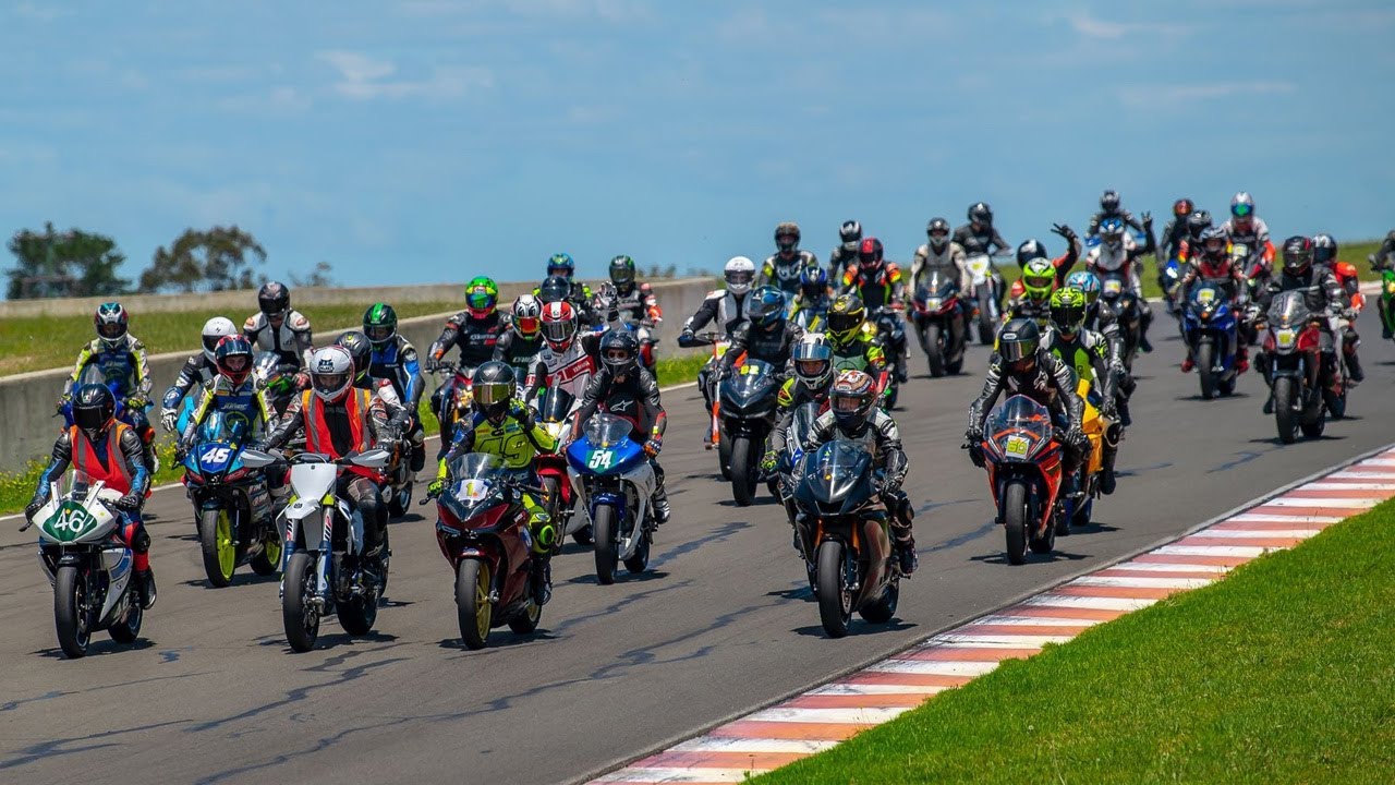SWR Track Days - Luddenham Raceway & Sydney Motorsport Park - YouTube