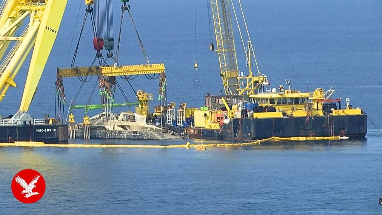 Bayesian superyacht raised from seabed 10 months after sinking - YouTube