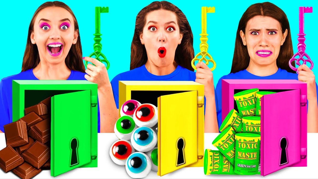 Solve the Mystery Challenge of 1000 Keys | Crazy Prank Ideas by 4Fun ...