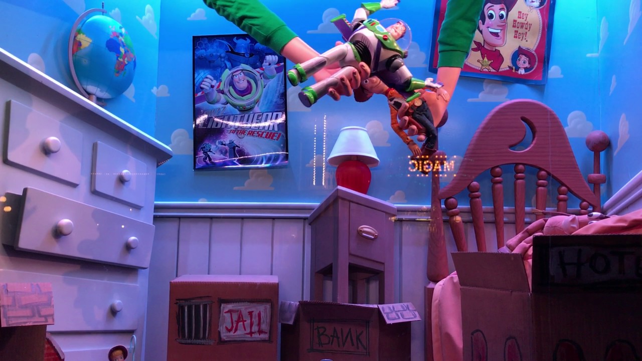 Disneyland Toy Story Window display - YouTube