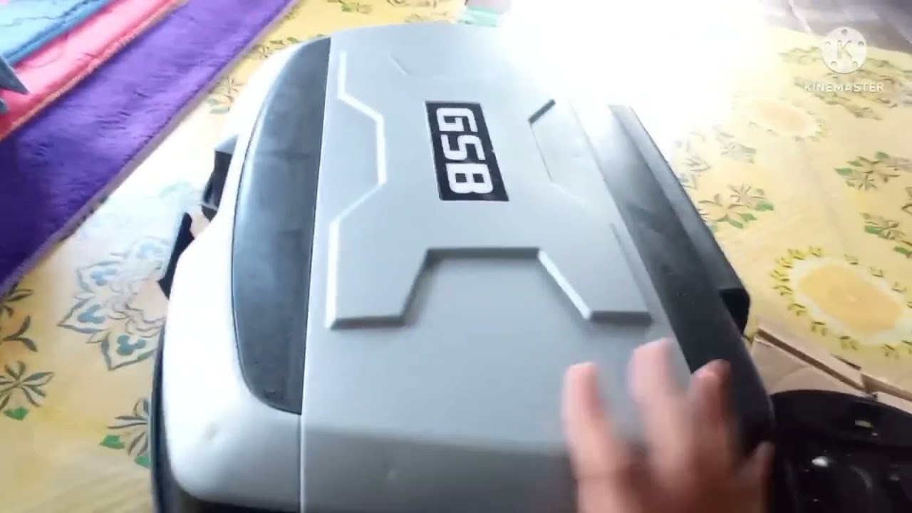 #rs200 top box GSB install on SRV GIVI monorack - YouTube