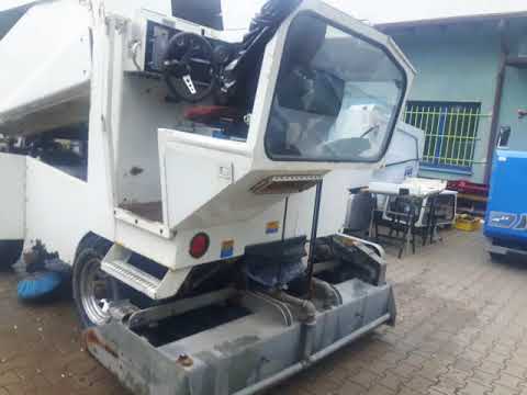 Zamboni 520 - Igor - YouTube