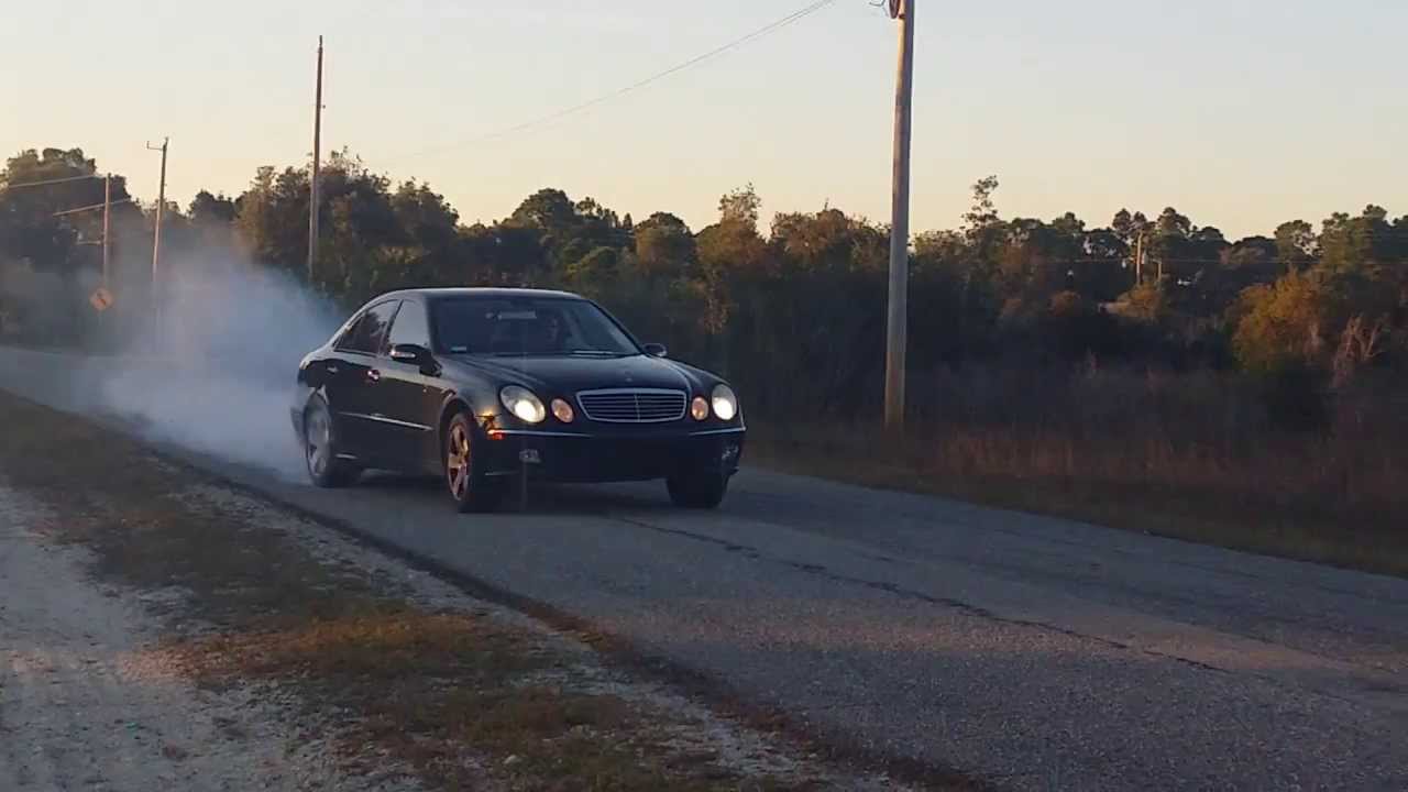 Mercedes Benz E500 Rolling Burnout - YouTube