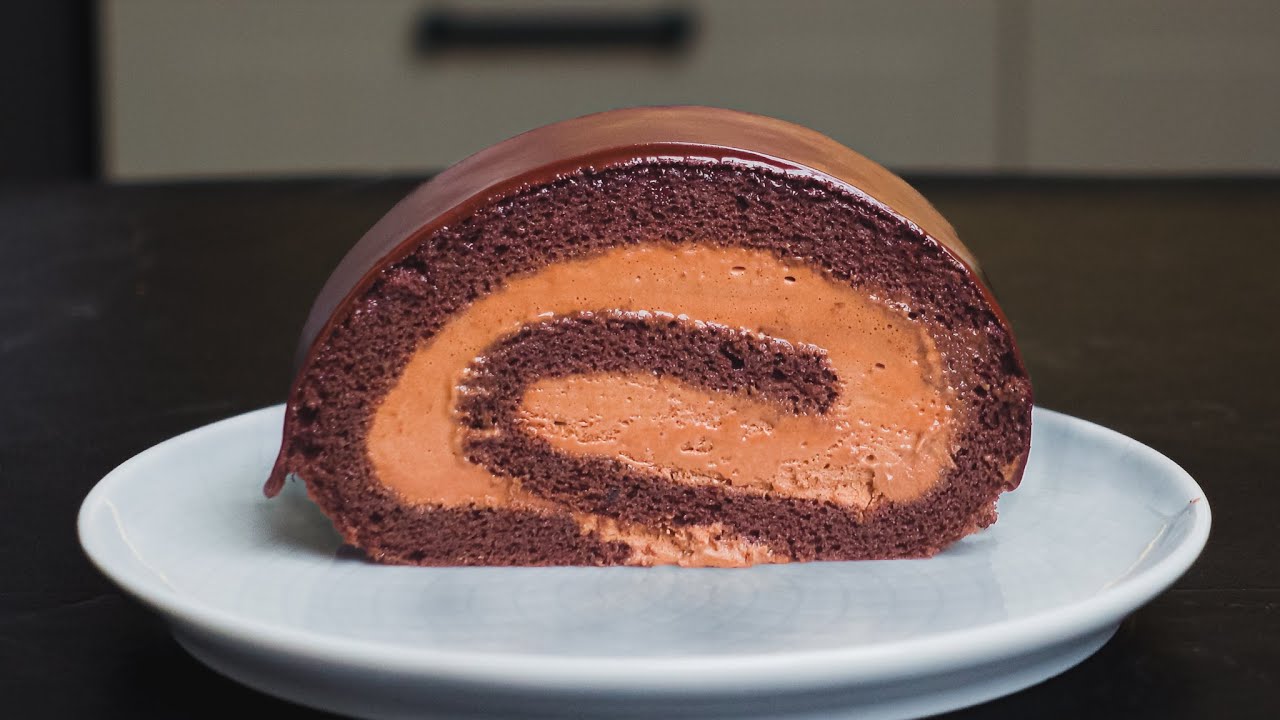THE LEGENDARY CHOCOLATE ROLL - A Simple Recipe That Everyone Will Love ...
