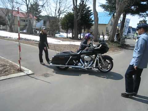 '10 Harley-Davidson FLTRX " S&F 154cm Girl Version " Vol.3 取り回し編 - YouTube