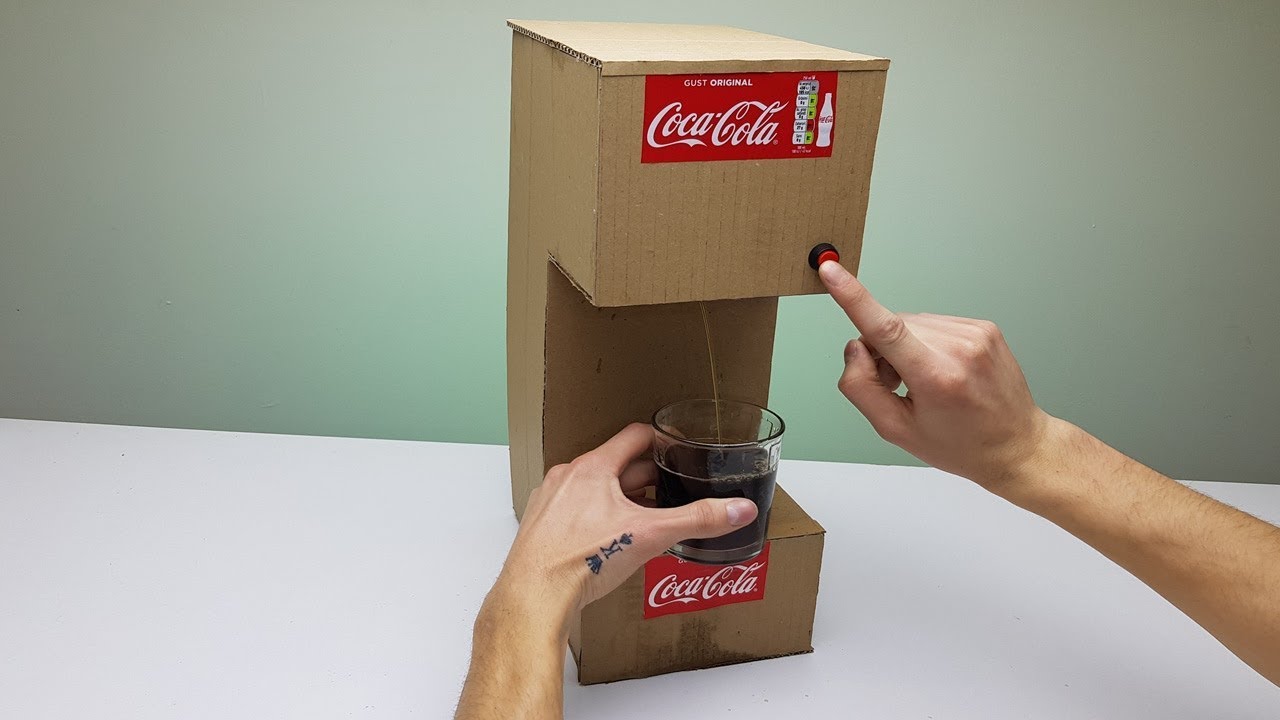 Cum sa faci un dozator de coca cola din carton - YouTube