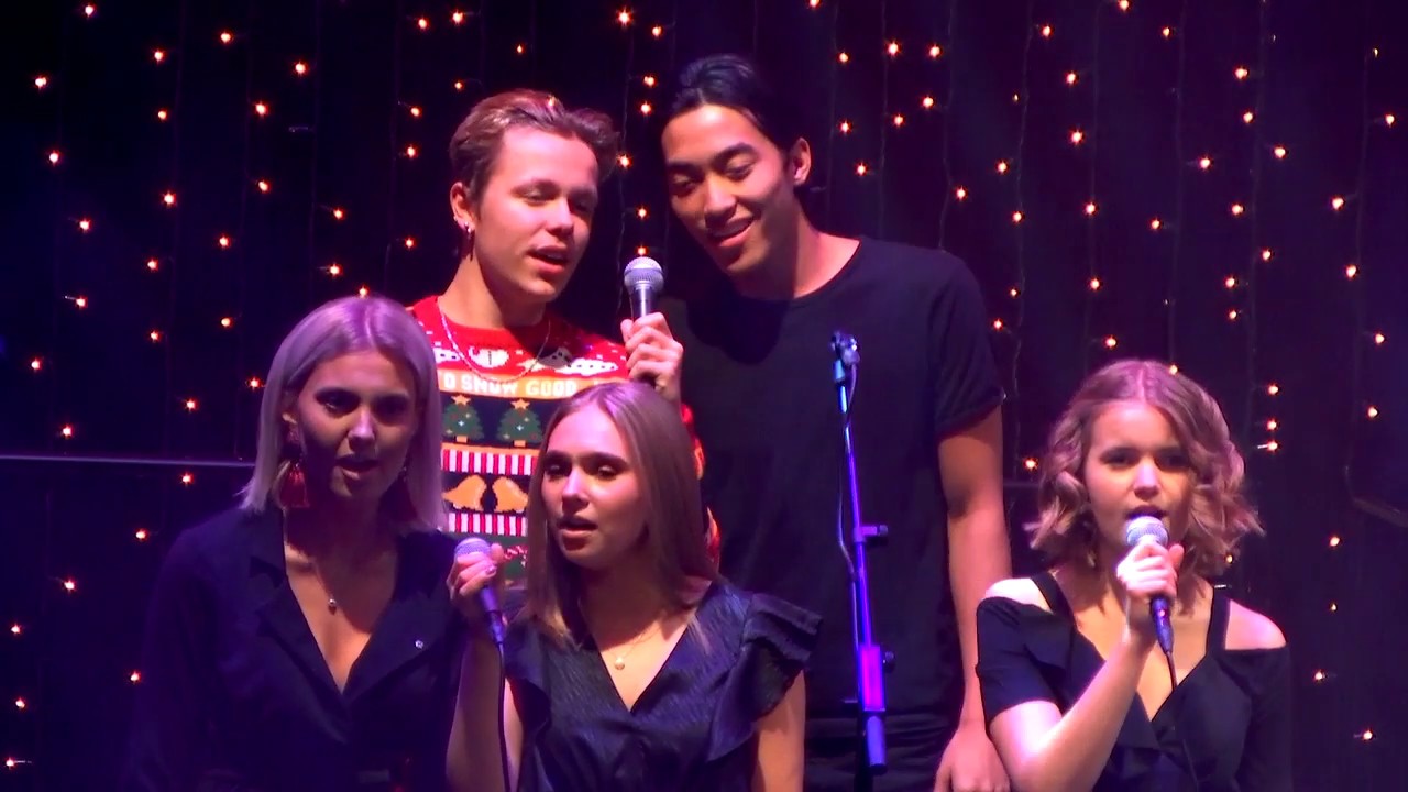 Julstämning 2019 akt 1 - YouTube